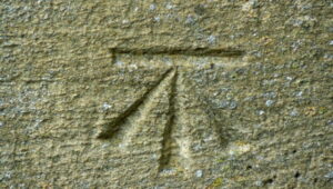 بنچ مارک در نقشه برداری چیست ؟ – به زبان ساده + انواع – فرادرس - مجله‌